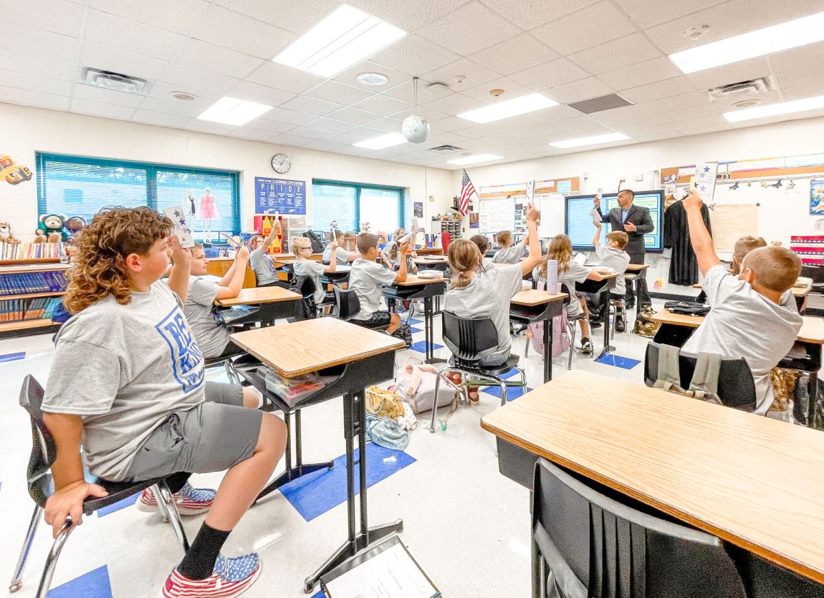 Magisterial district judge brings courtroom to local classrooms ...